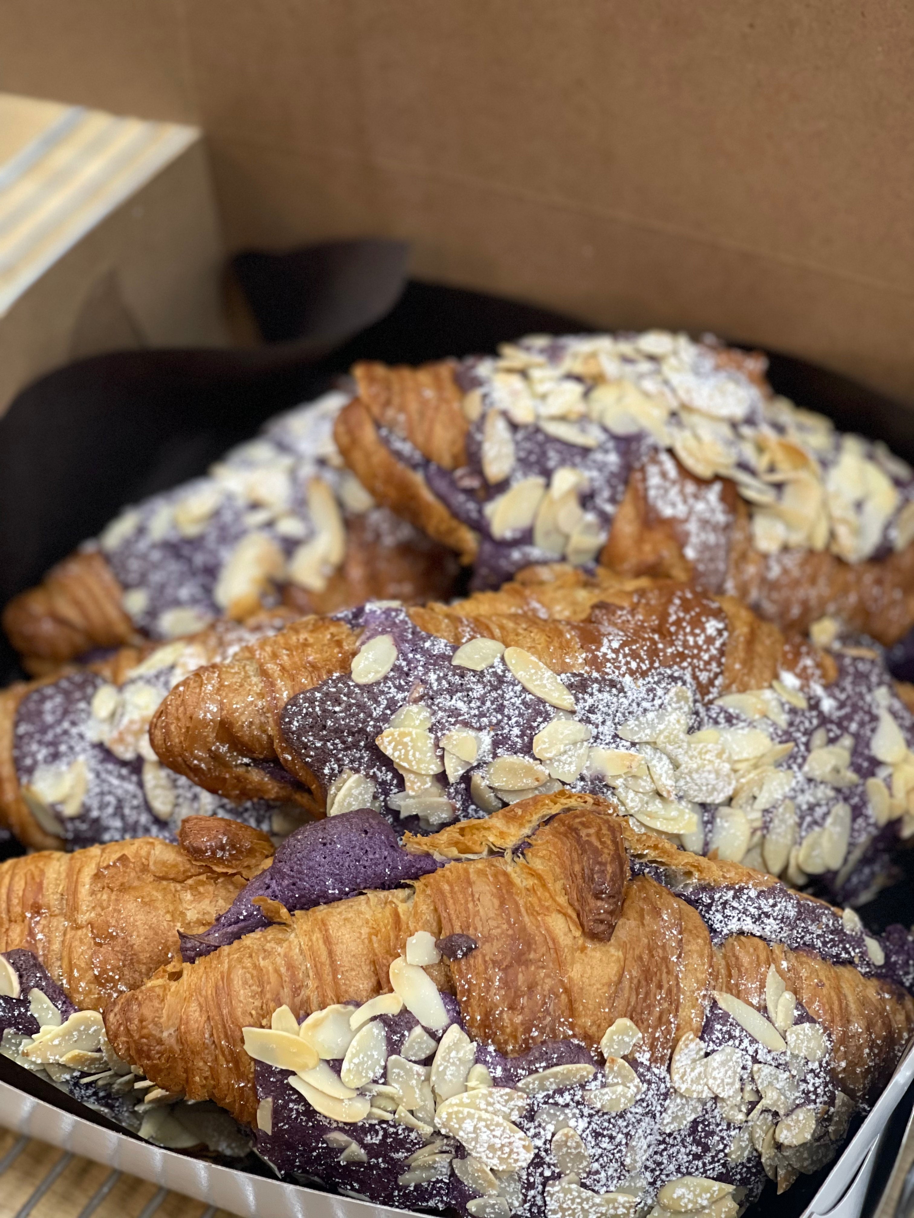 Ube Croissant Pack of 6 | Sining Breads and Pastries